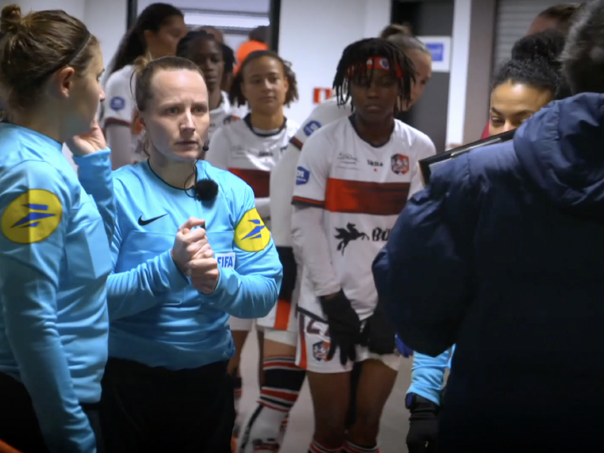 Premier match de D1 Arkema avec sonorisation d'Audrey Gerbel, arbitre ...