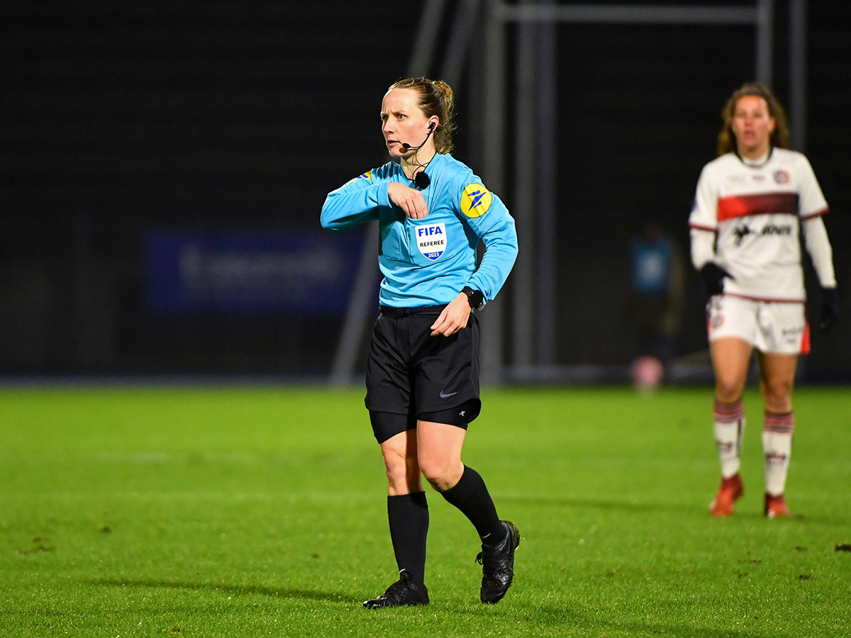 Arbitre sur écoute ! Audrey Gerbel, arbitre de D1 Arkema et ...