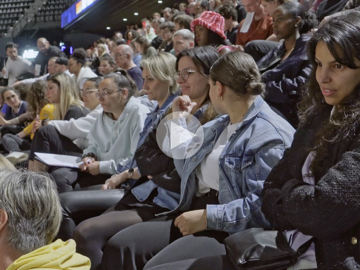 Stage des arbitres féminines de basket lors des finales de Coupe de ...